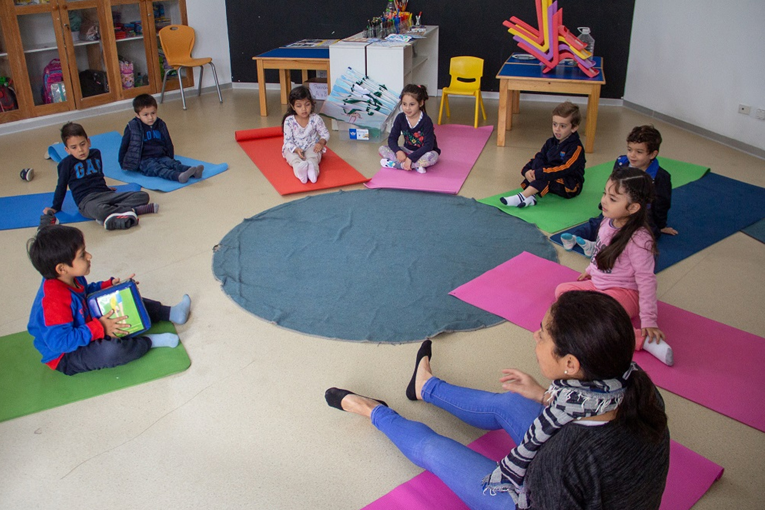Introducción A La Educación Holista - MiAulaTec.com